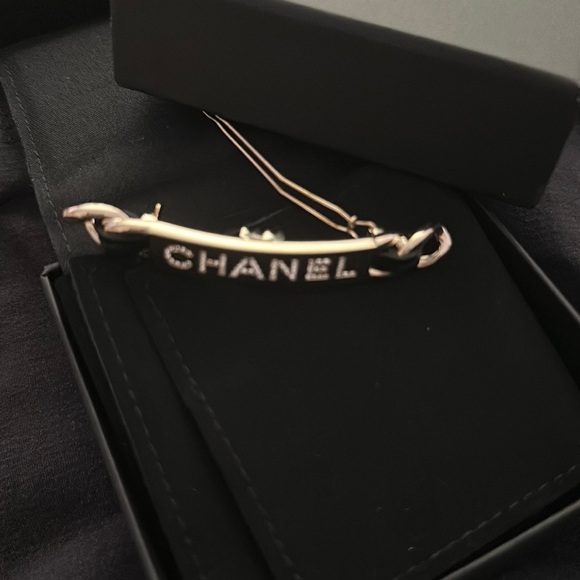 CHANEL | Accessories | Chanel Hair Clip | Poshmark